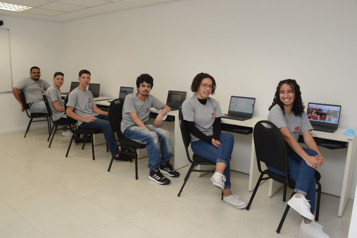 Programa disponibiliza 425 vagas em cursos profissionalizantes ...